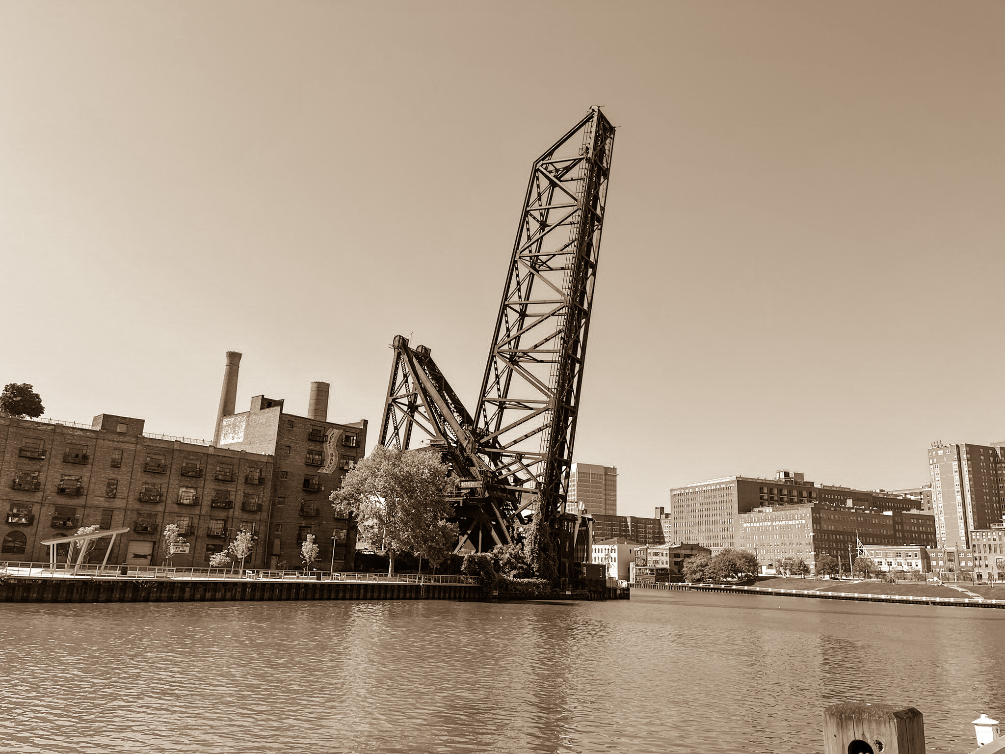 Flaneuring – Exploring Cleveland’s Iconic Bridges Along the Cuyahoga ...